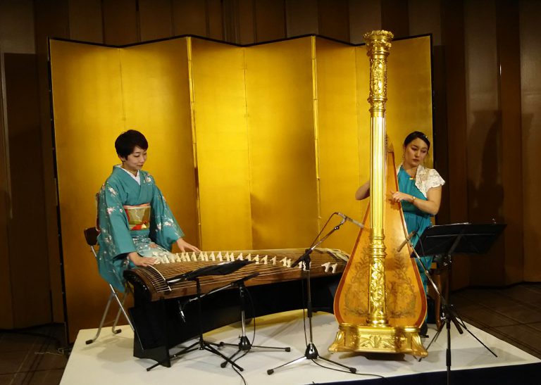 Muse Strings～箏とハープ、和と洋のハープの女性ユニット～ 和洋コラボレーション 生演奏・演奏家派遣 – 演奏家派遣・音楽家派遣ナビ ...